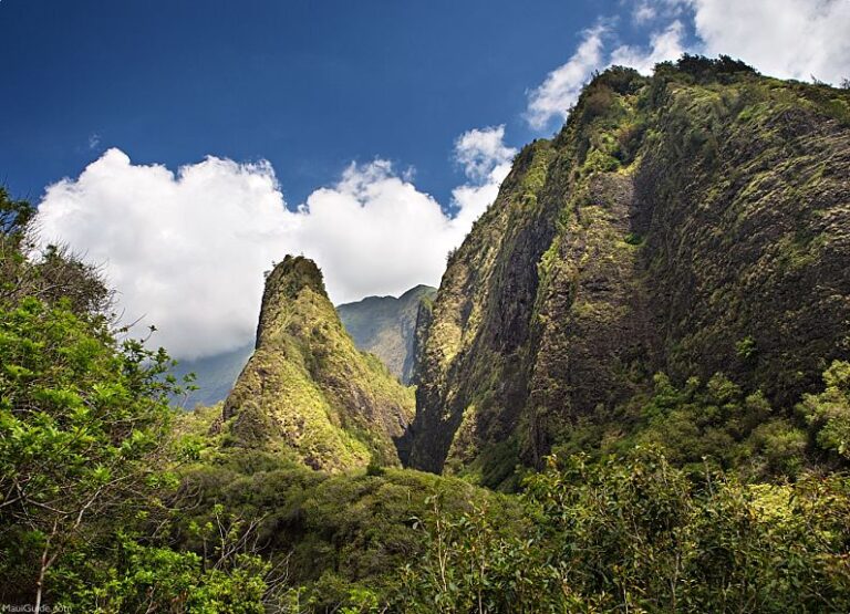 Iao Valley Information & Hiking Map - Maui Information Guide